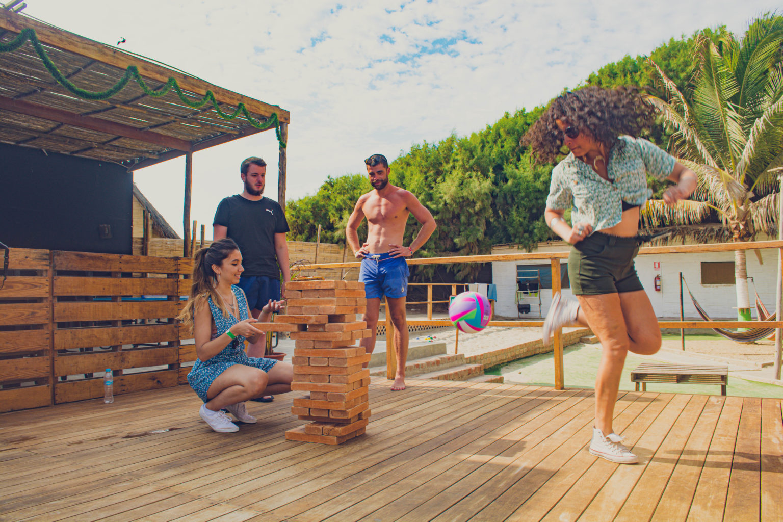 WR – Wild Rover Hostels