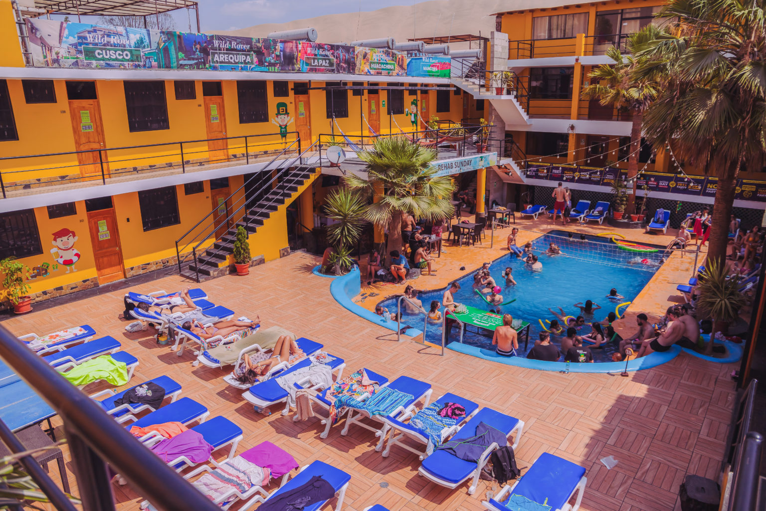 WR – Wild Rover Hostels