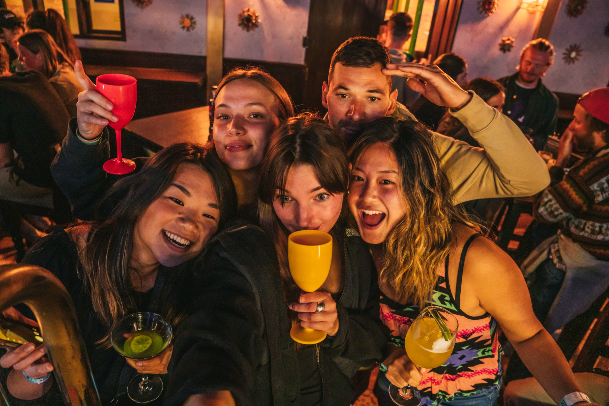 WR – Wild Rover Hostels